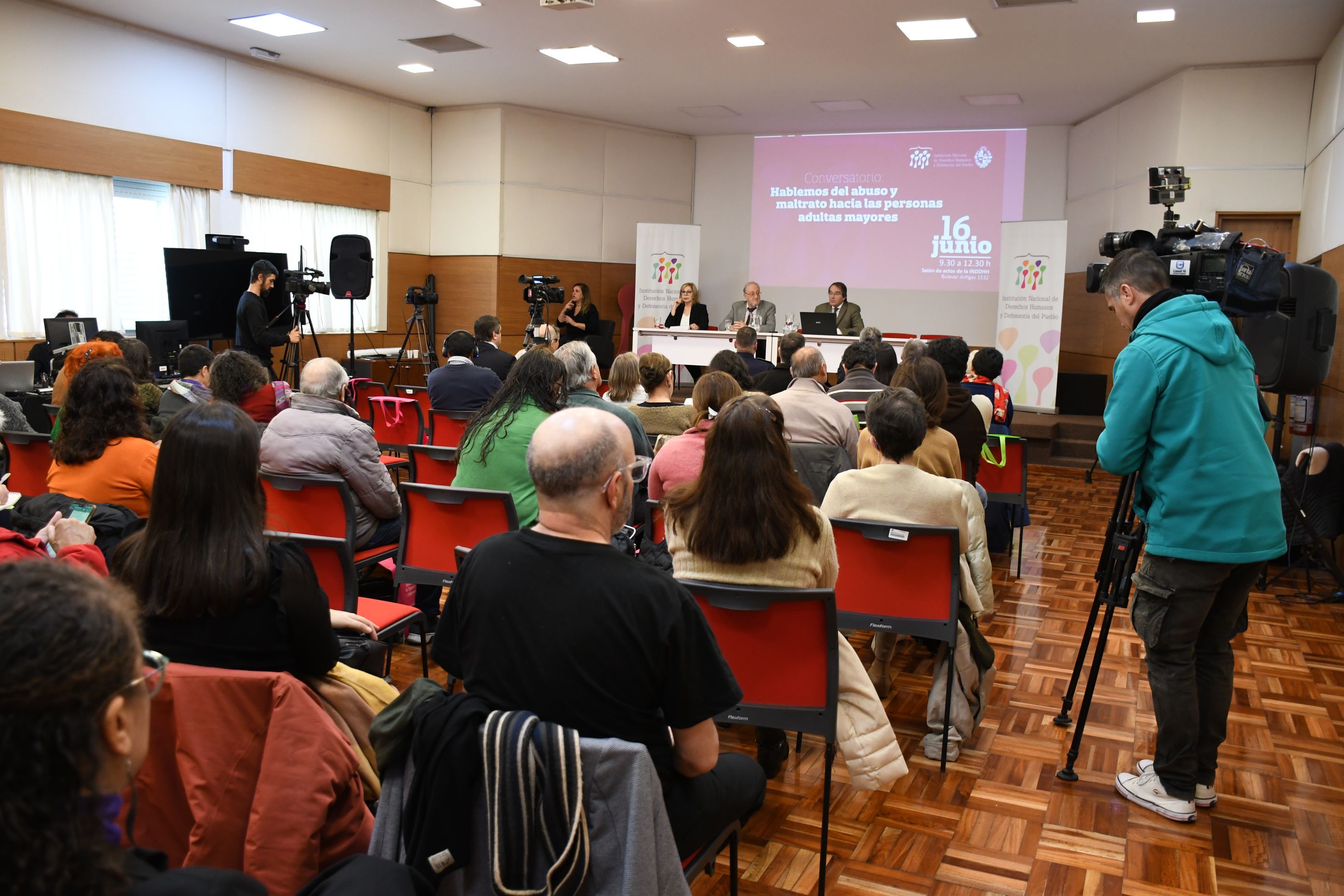 Se realizó con gran éxito el conversatorio "Hablemos del abuso y maltrato hacia las personas ...