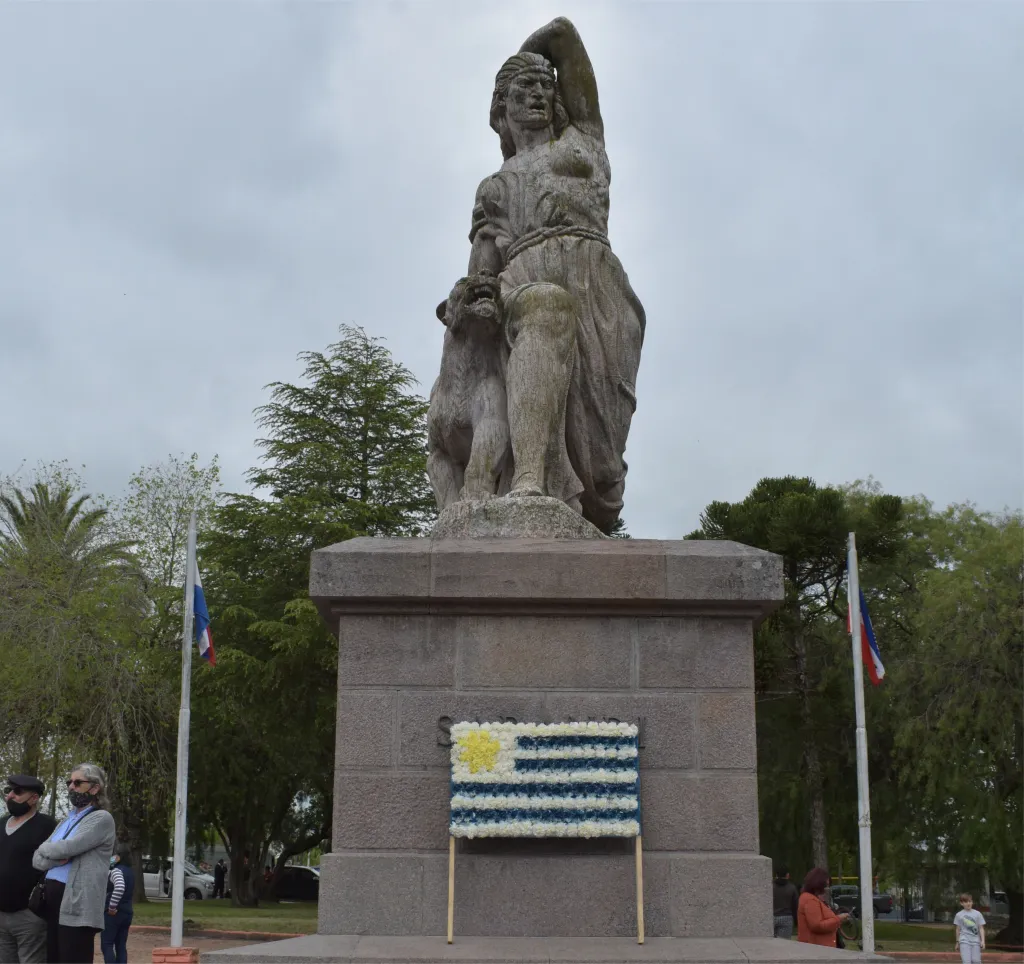 Actos conmemorativos por el 197° aniversario de la "Batalla de Sarandí ...
