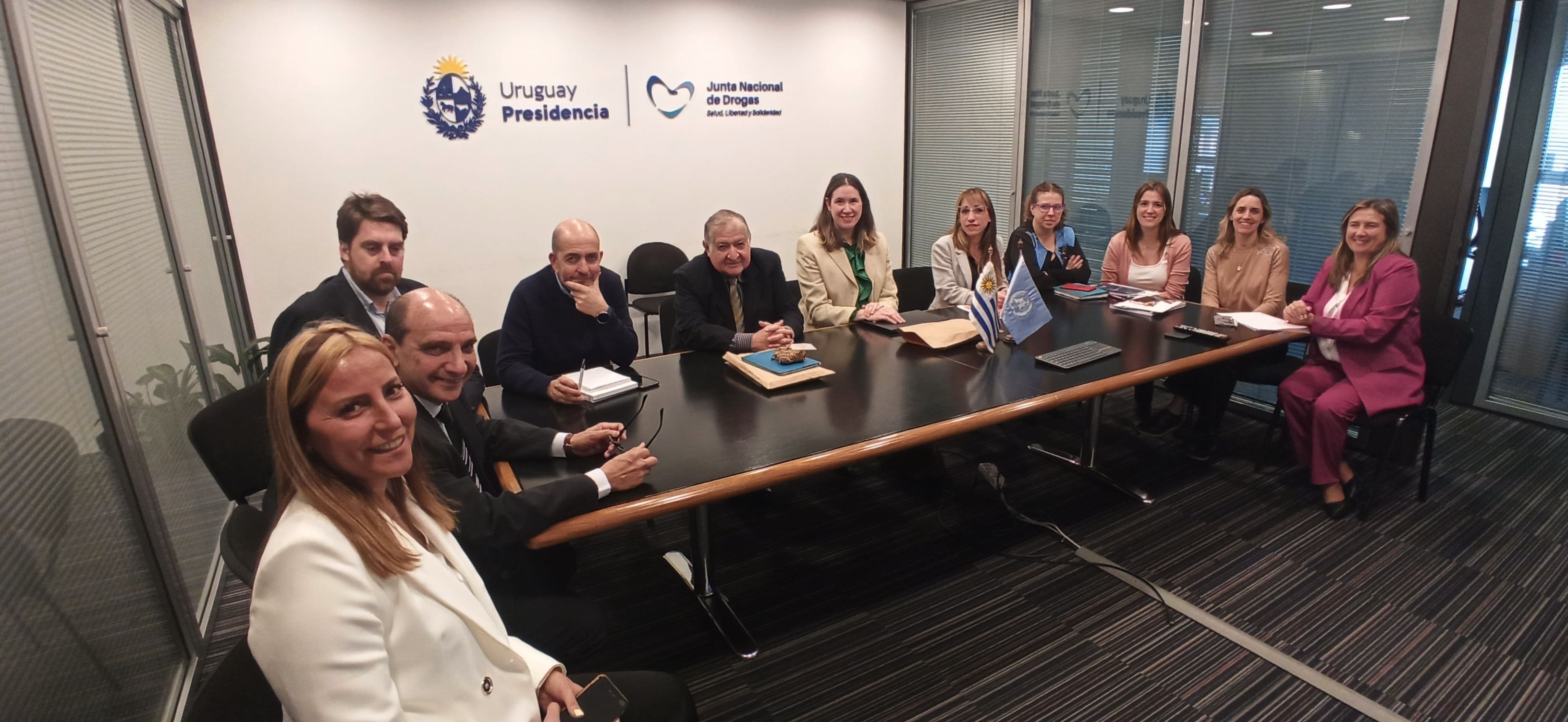 Misión oficial de la JIFE para fortalecer la cooperación internacional ...