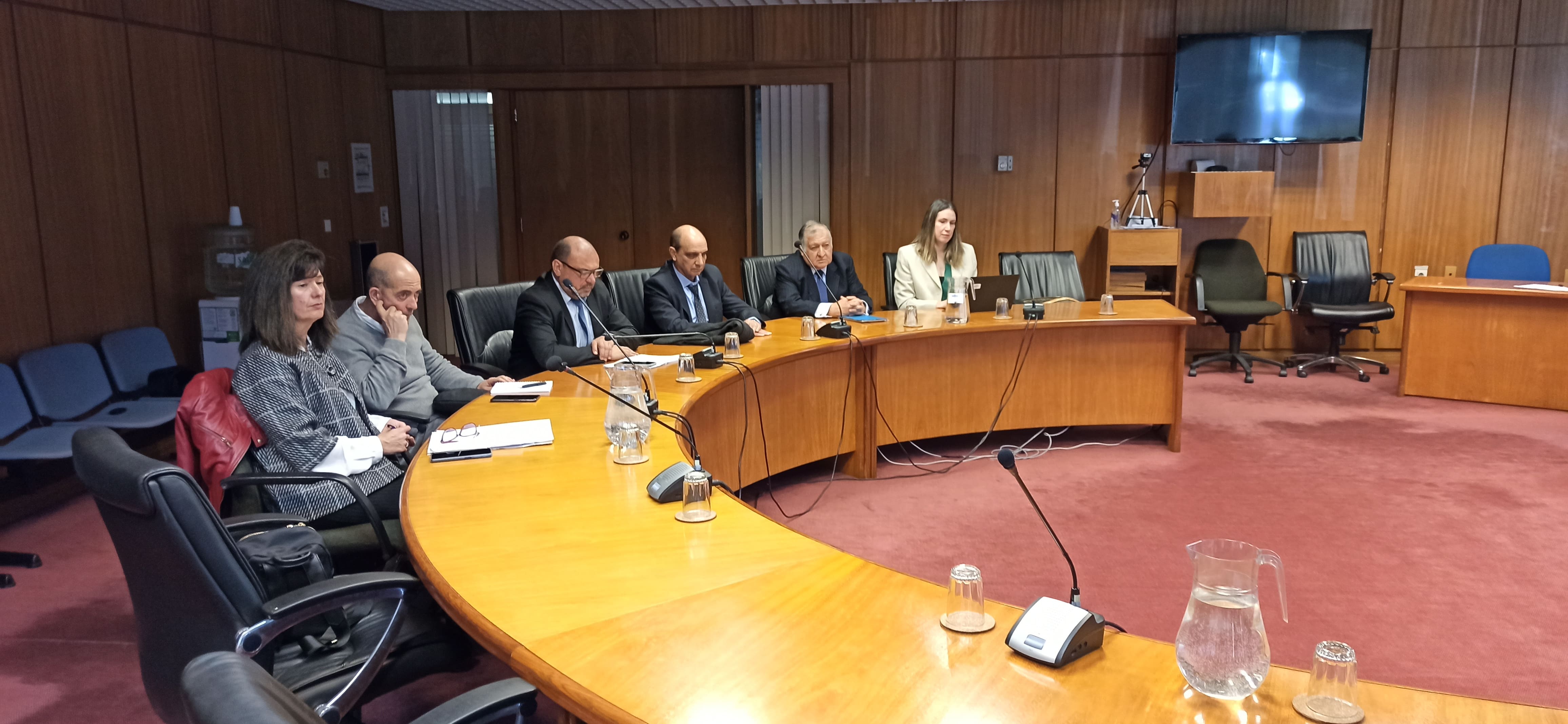 Misión oficial de la JIFE para fortalecer la cooperación internacional ...