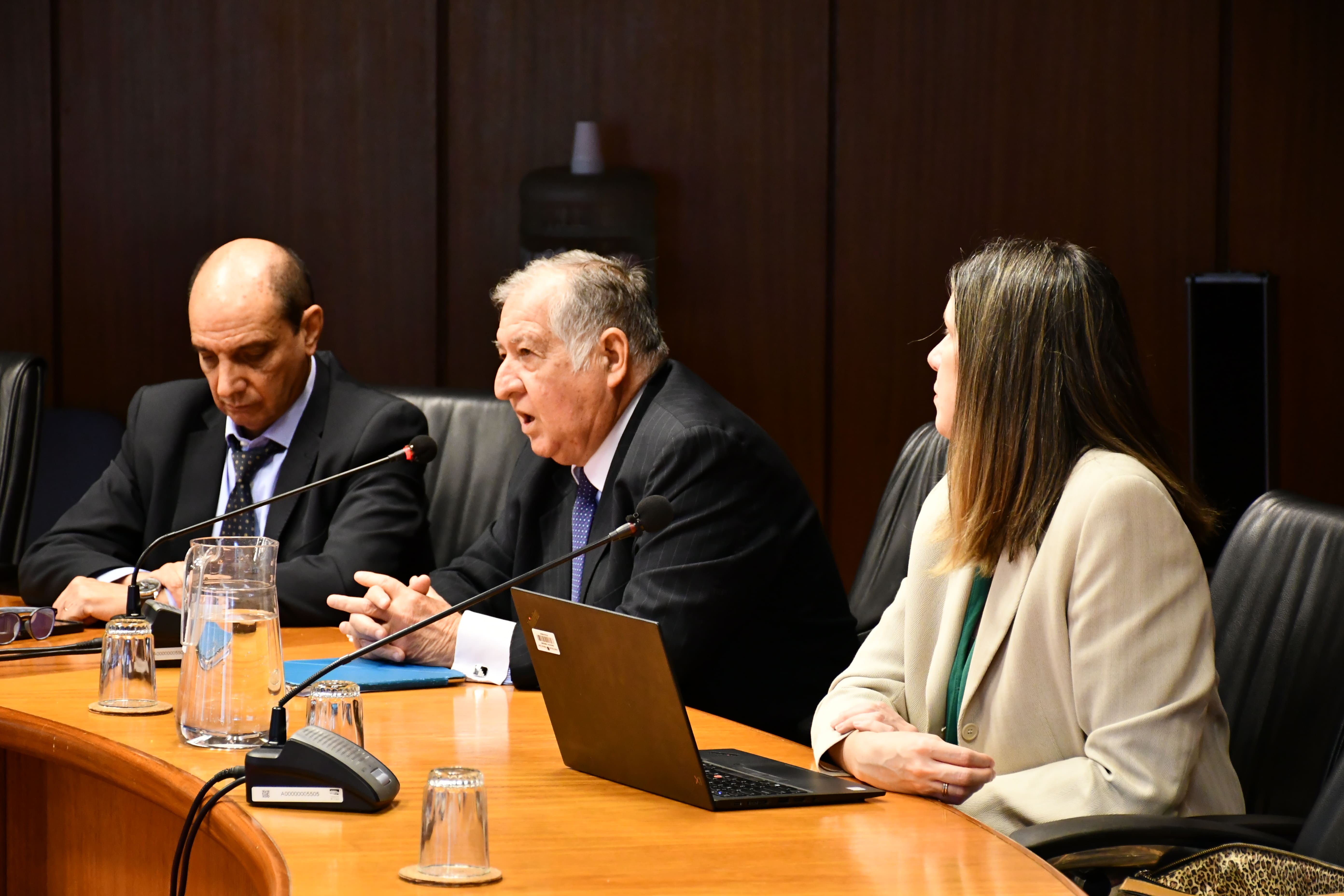 Misión oficial de la JIFE para fortalecer la cooperación internacional ...