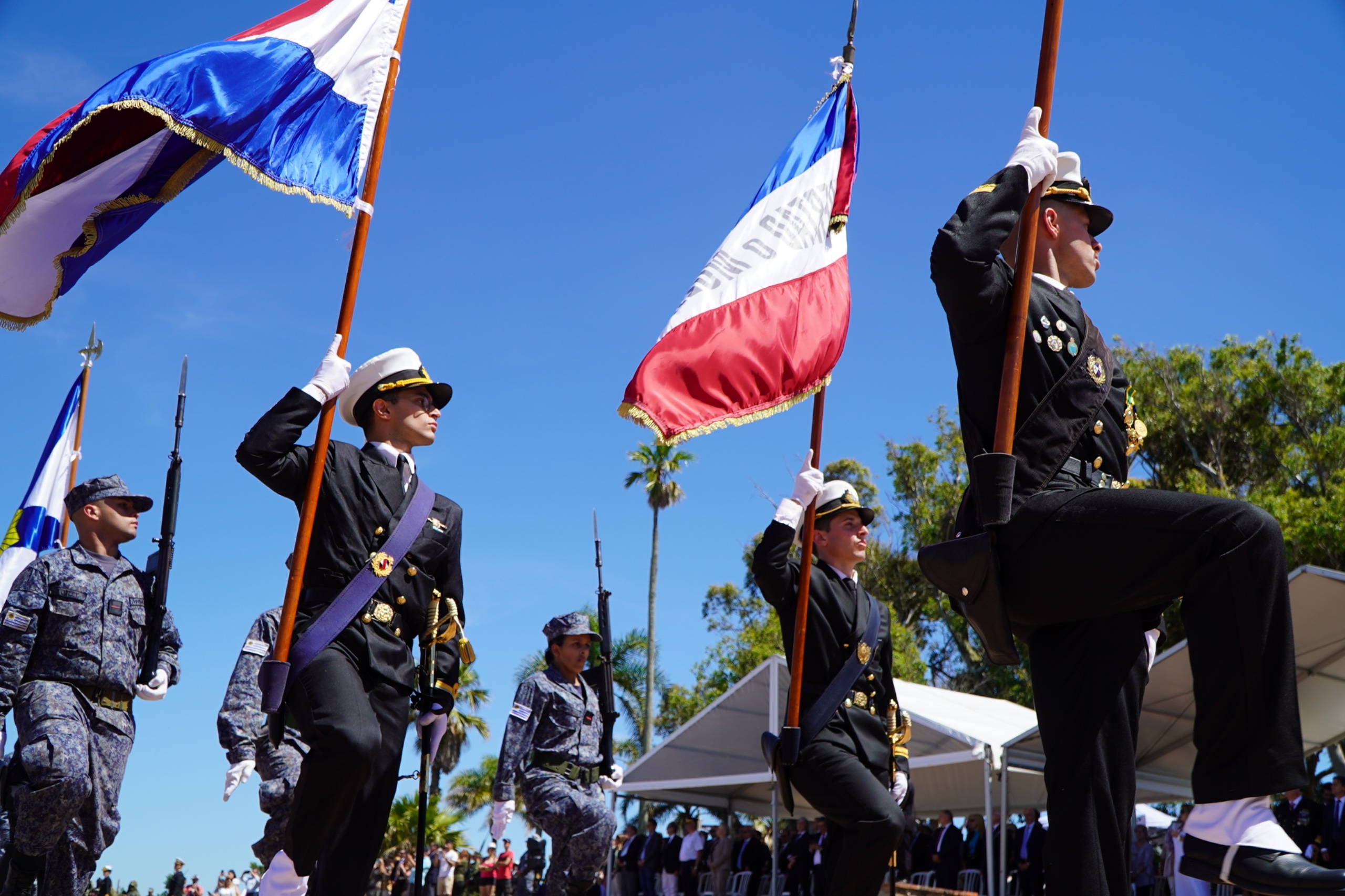 207° aniversario de la Armada Nacional con la presencia del presidente ...