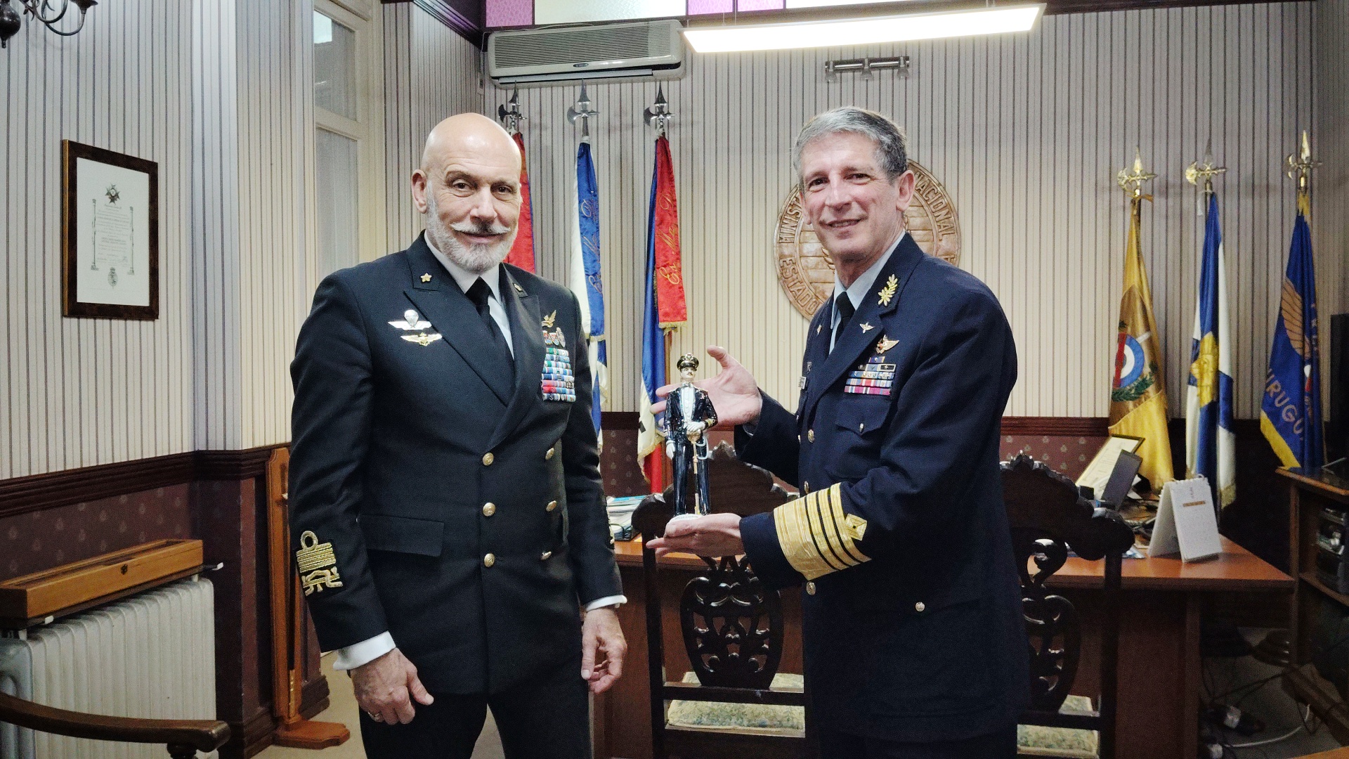 Reunión entre el Estado Mayor de la Defensa Uruguayo e Italiano ...