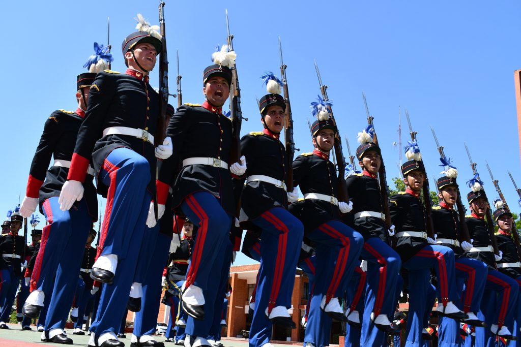 Clausuras de cursos en escuelas de formación militar | Ministerio de ...