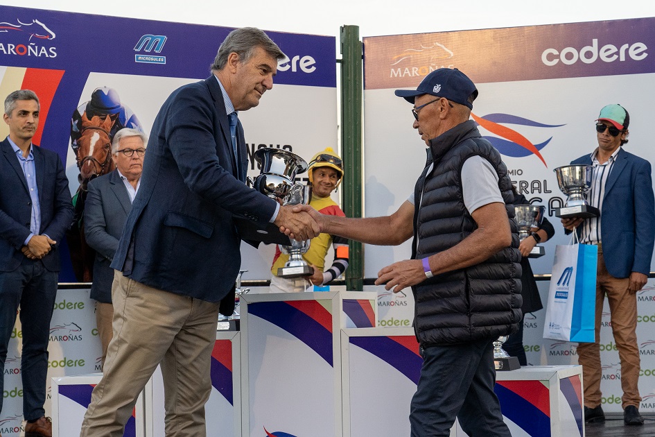 Subsecretario Irastorza entregó premios en Maroñas | MEF