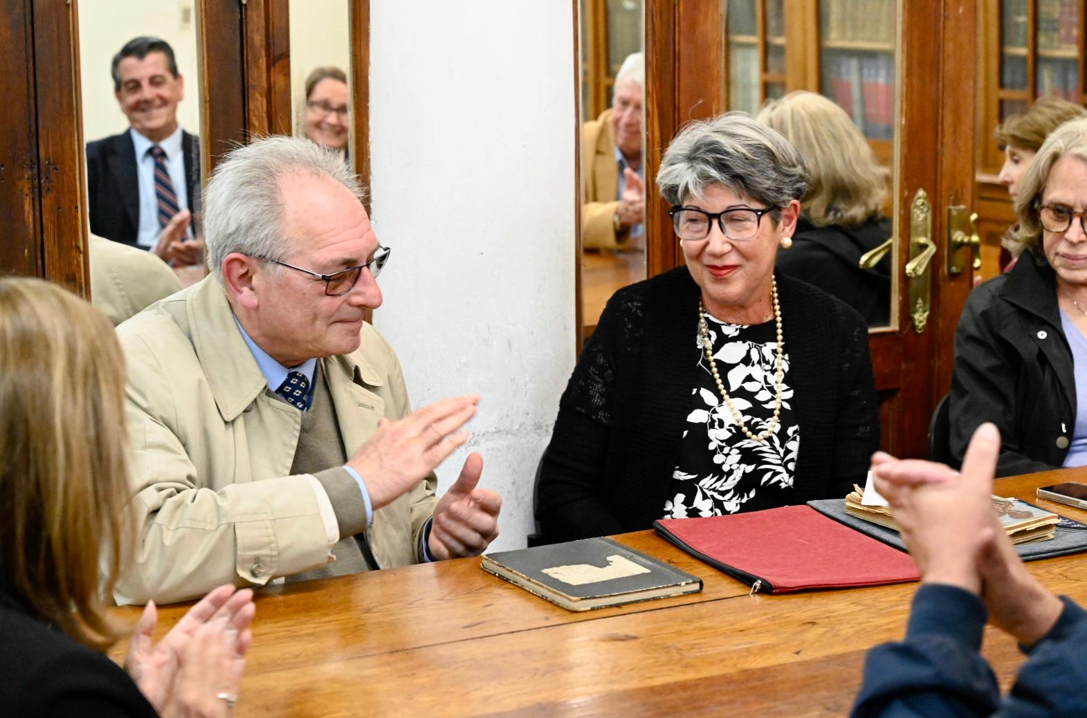 Donación de documentos pertenecientes a don Isidoro de María ...