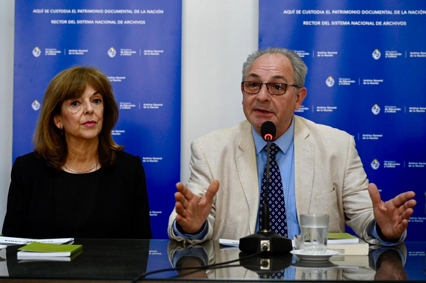 Presentación del volumen 221 "La colina del pájaro rojo" de Emilio ...