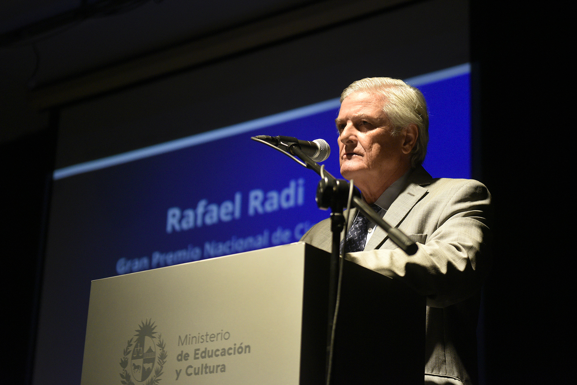 El Dr. Rafael Radi recibió el Gran Premio Nacional de Ciencia ...