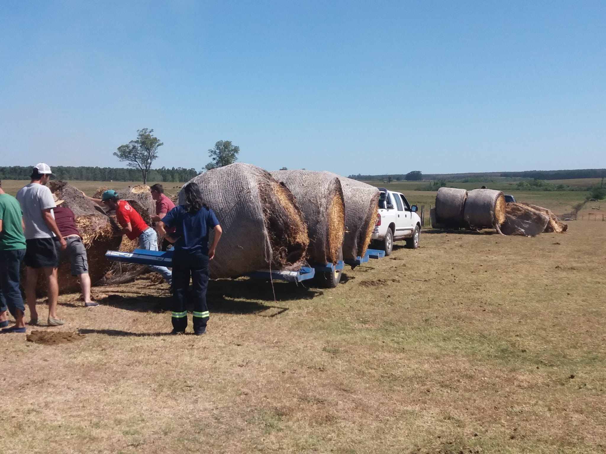 Descentralización del MGAP coordina entrega de ayudas a damnificados ...