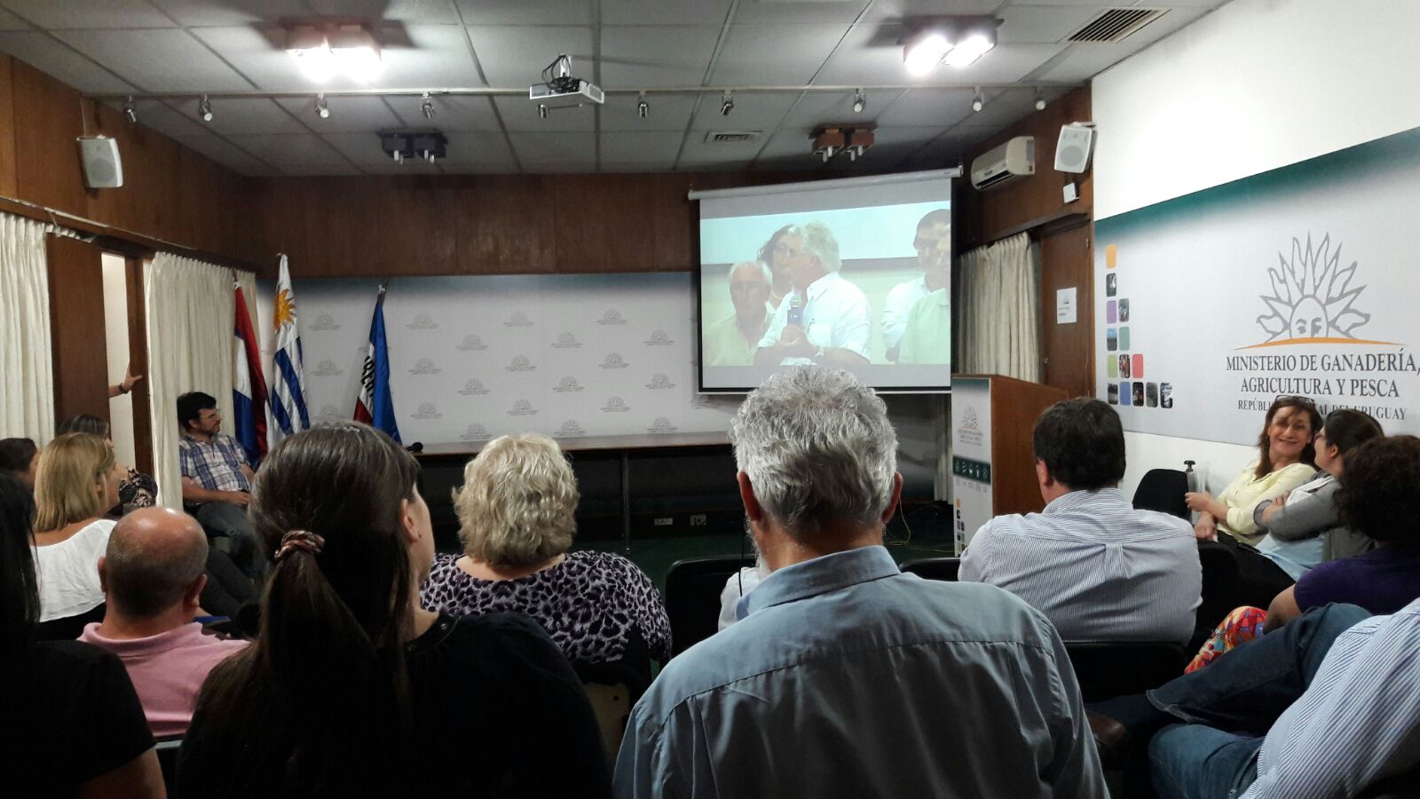 Ministro Aguerre dirigió un mensaje para todos los funcionarios del ...