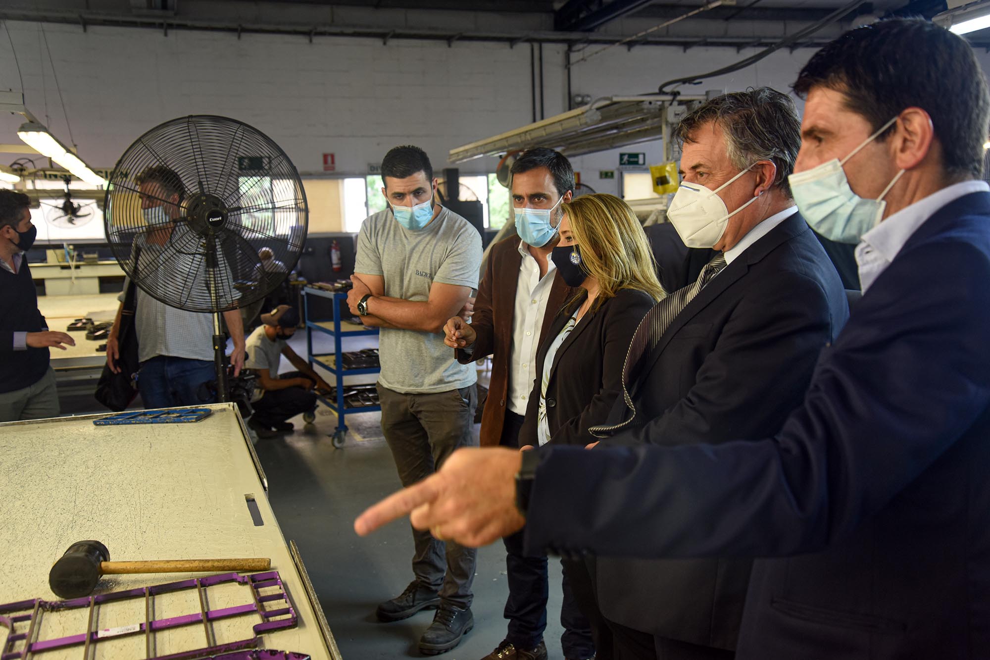 Autoridades del MIEM recorrieron ampliación de empresa Bader tras una ...