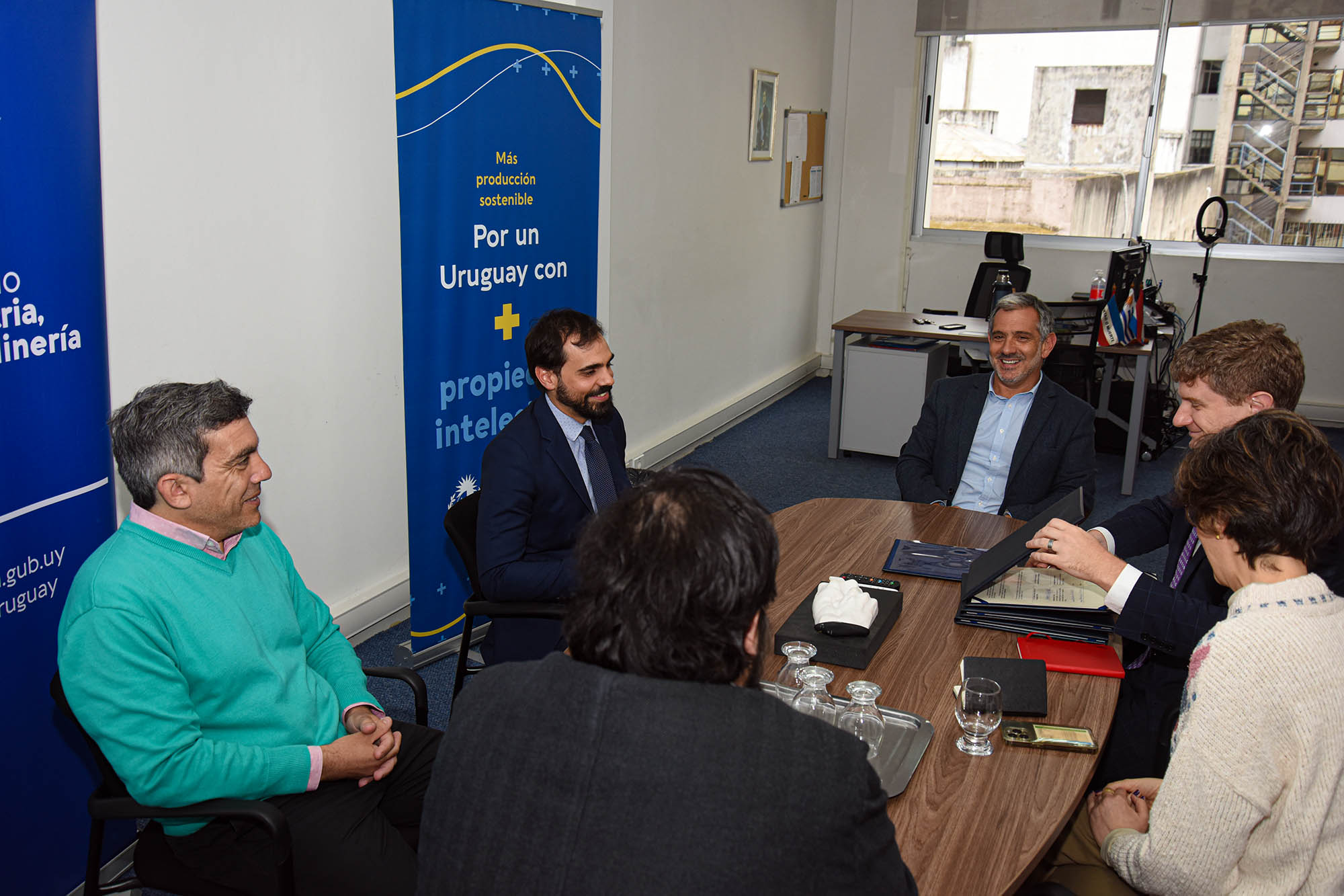 MIEM-DNPI y Oficina de Patentes y Marcas de Estados Unidos firmaron ...