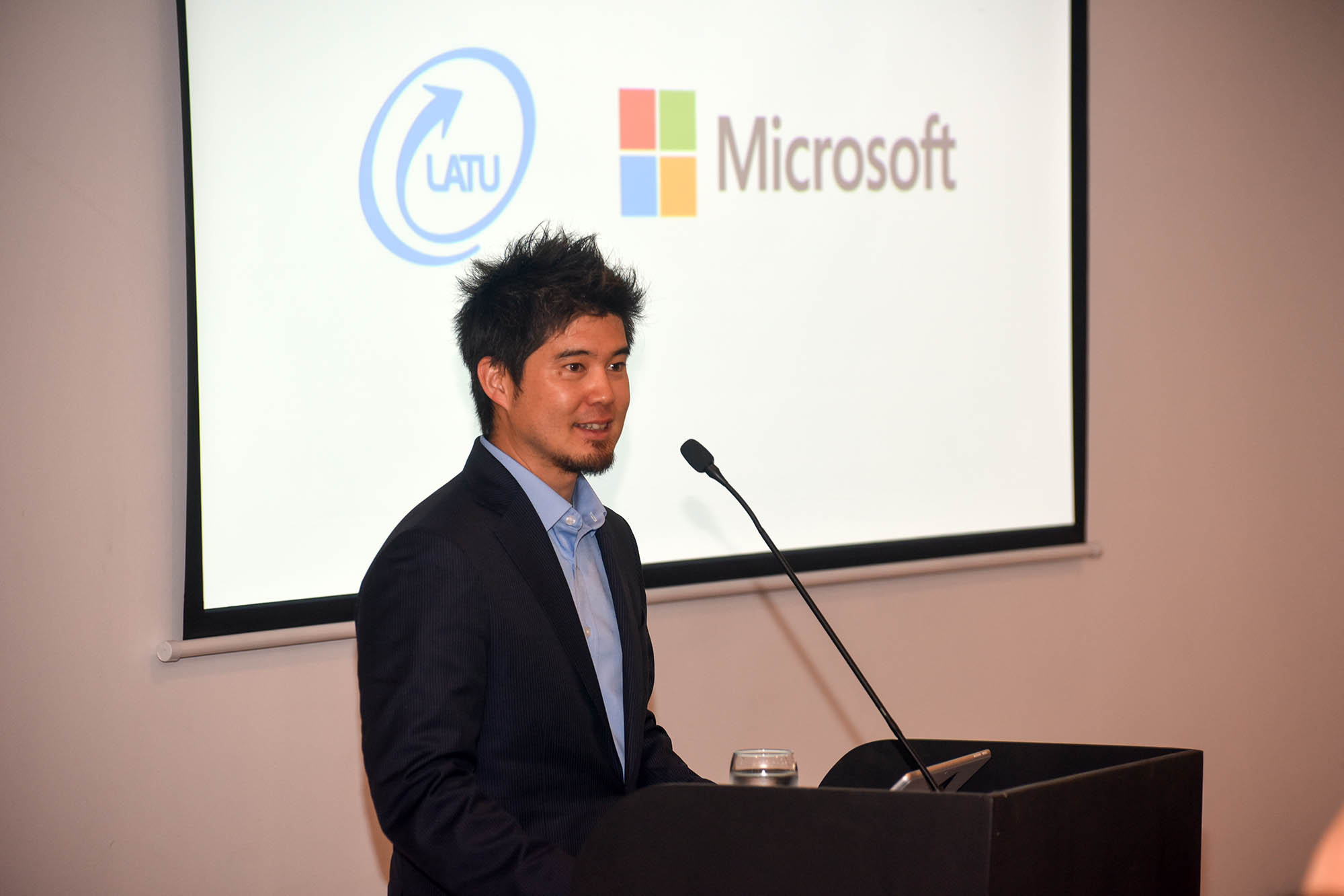 Microsoft inauguró laboratorio de inteligencia artificial en el LATU ...