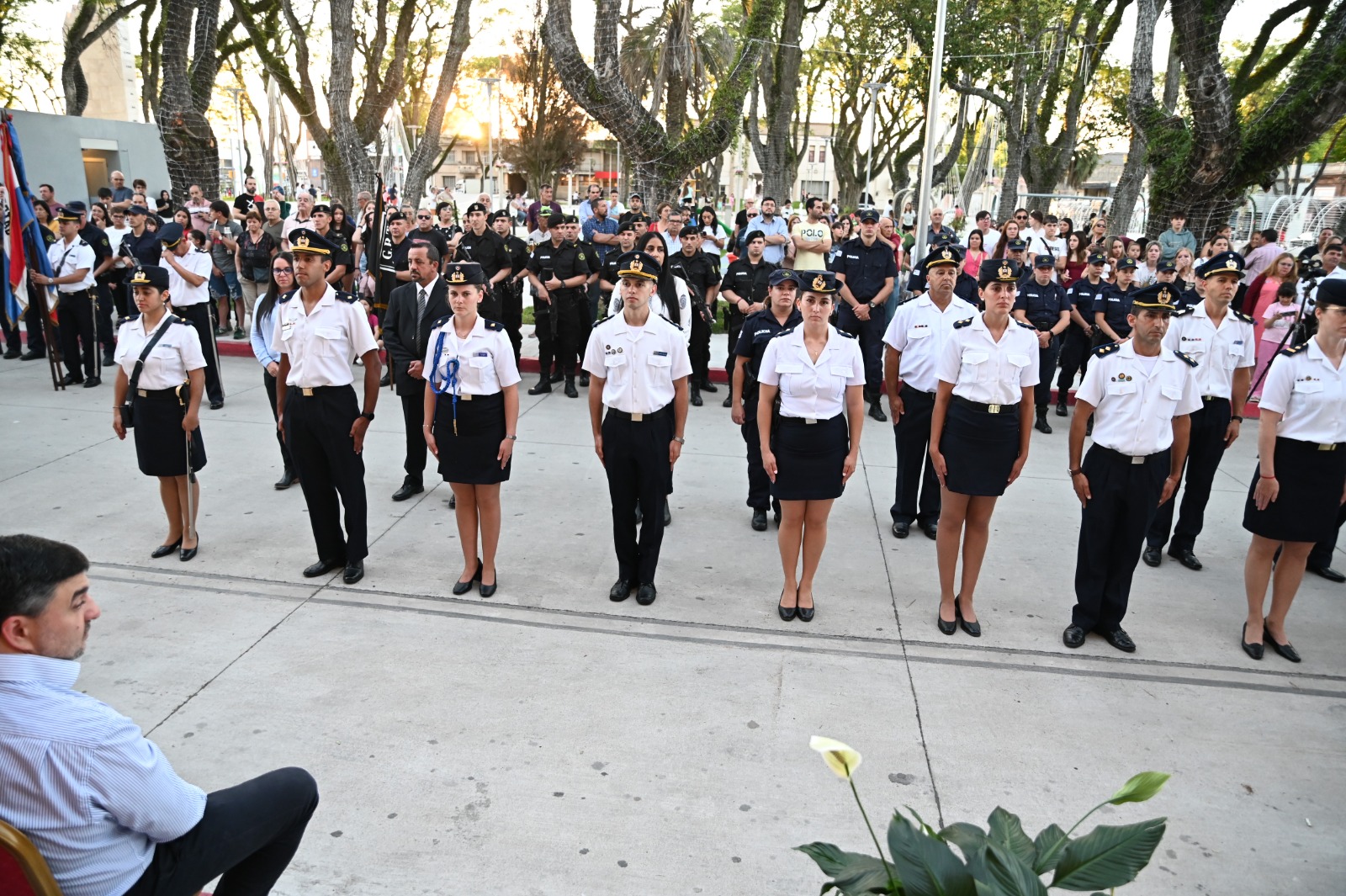 Conmemoración del 196° aniversario de la Policía Nacional en Treinta y ...