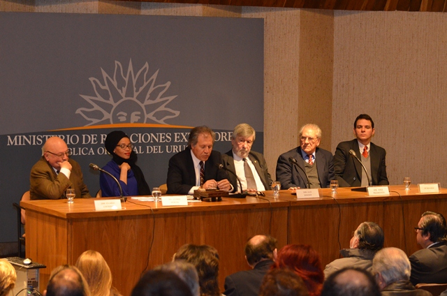 Homenaje al diplomático cubano Mario García Incháustegui | Ministerio ...