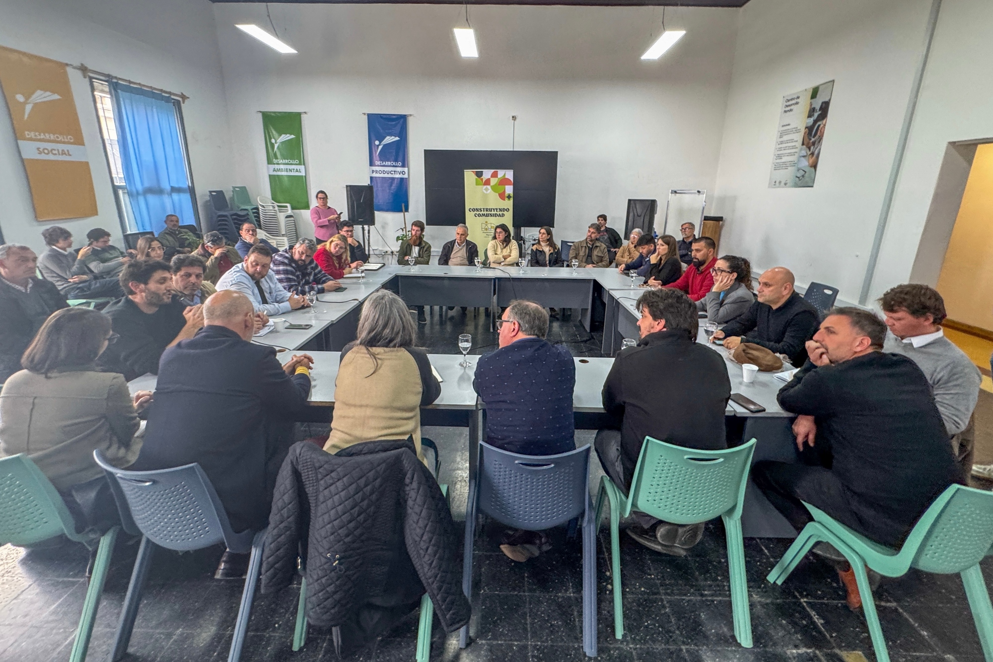 Etcheverry se reunió con municipios de Canelones para analizar el ...