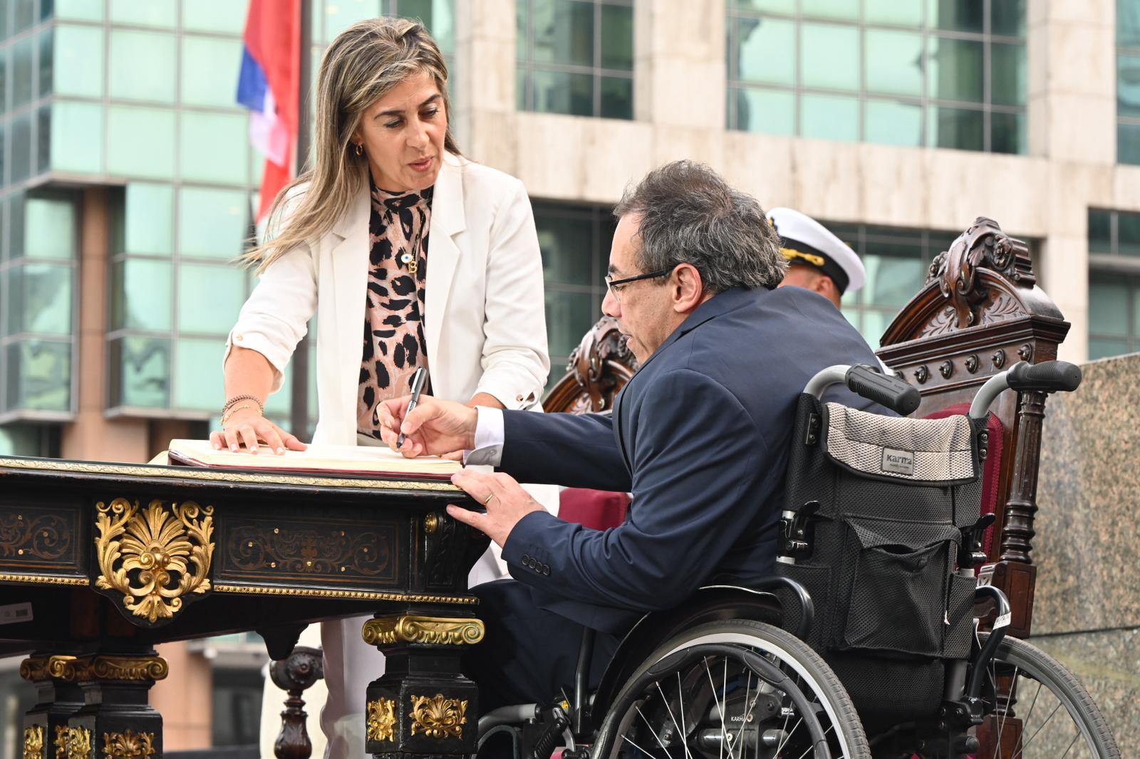 Pablo Menoni firmó como nuevo ministro de Turismo | MINTUR