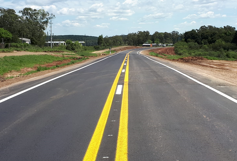 Gobierno rehabilitó 36 kilómetros de la ruta 27 en el norte del país ...