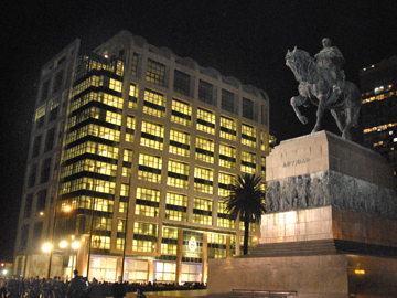 Gobierno entrega restos inhumados en Colonia a Equipo Argentino de ...