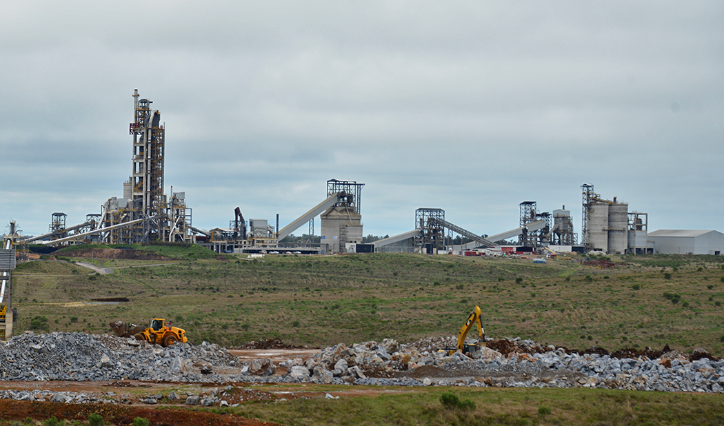 Empresa cementera inaugura planta industrial en Treinta y Tres con ...